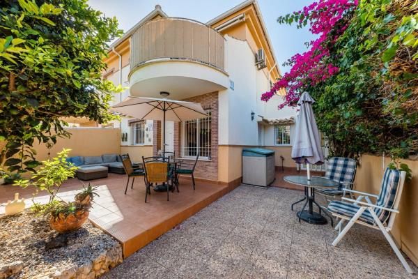 Charming 3-bedroom Villa - Playa Flamenca