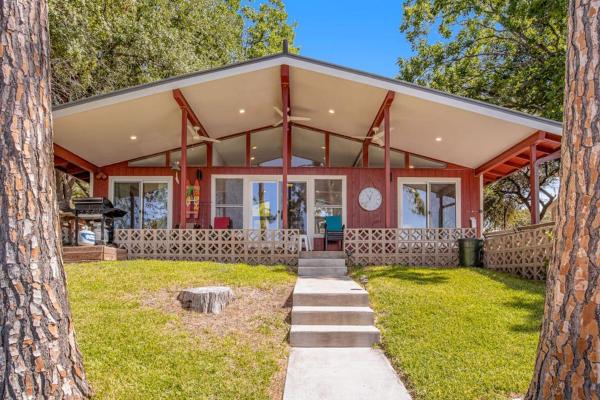 Multiple, Dog-friendly Waterfront Homes With Lake Lbj Views - Snowbird-friendly - Kingsland, TX