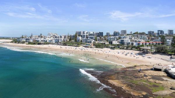 Saltair Kings Beach Apartment - Walk To Beach - Caloundra