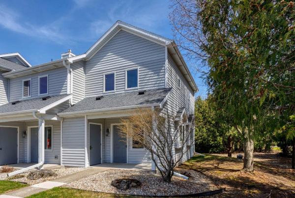 Hilltop Hideaway Unit B-5 By Simple Life Rentals - Door County, WI