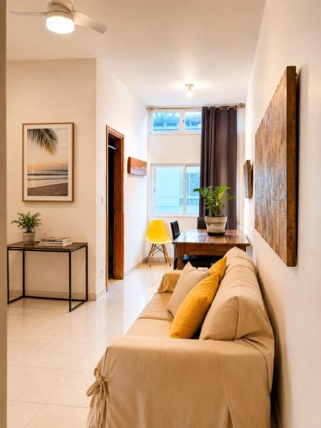 2 Quartos, Apartamento Espaçoso Em Copacabana, 5 Minutos Da Praia, Metrô Na Porta E Garagem - Ipanema