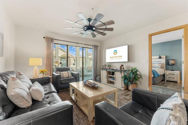 Emerald Bay Escape With Sunroom - Ridgedale, MO
