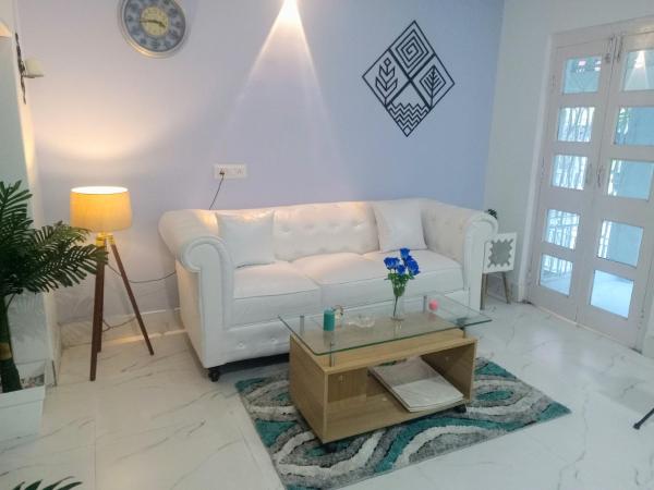 Beautiful 1-bed Apartment-suite Kolkata Near Airport - Kolkata