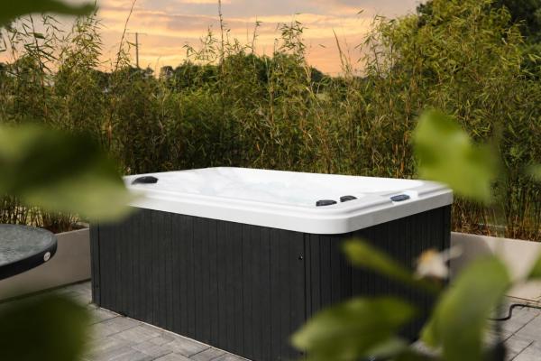 Loft Chic Avec Jacuzzi - Baud