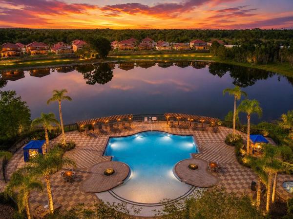 Family Escape Near Disney Poolspa• Sleeps 10 - Davenport, FL