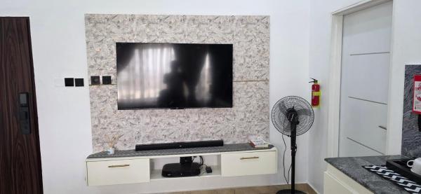 Axis Luxury 1 Bedroom Studio Apartment - Abuya