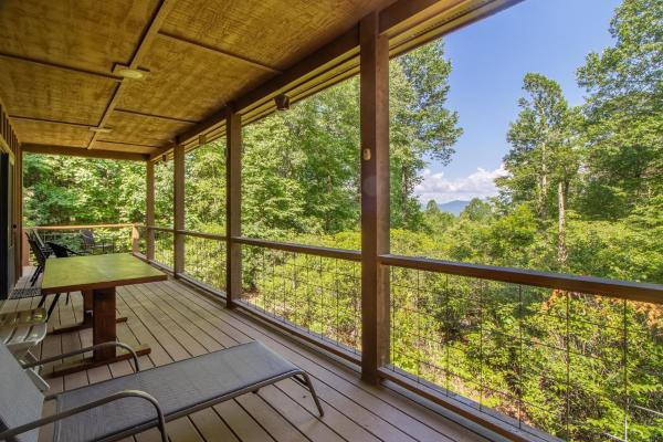 Mai`s Rock Cabin With View · Mai`s Rock Cabin With View - Brevard, NC