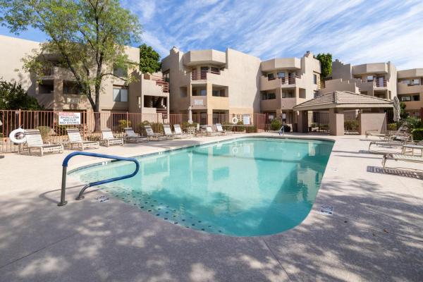 Desert Cove Condo - Phoenix, AZ