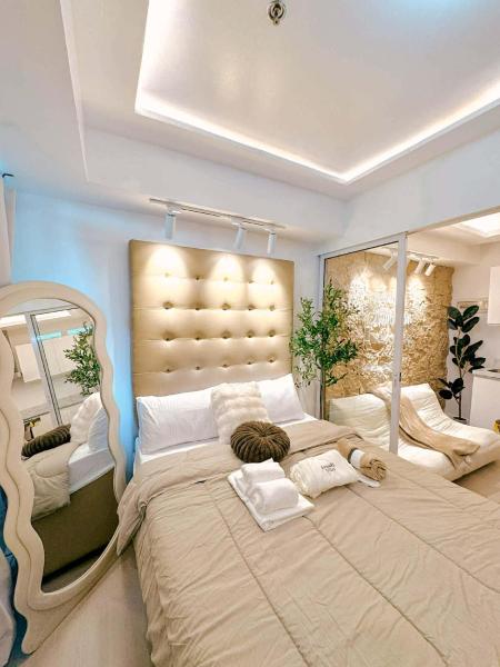 Ocozy Casa Staycation - Las Piñas