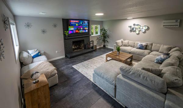 Remodeled 2br, Chic And Cozy - Lynnwood, WA