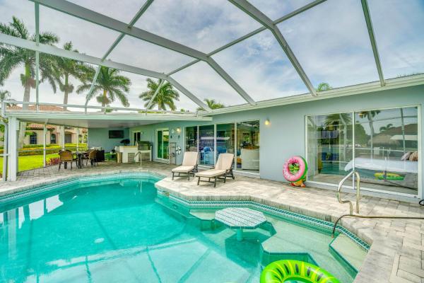 Canalfront Cape Coral Home With Dock & Bbq! - Cape Coral, FL