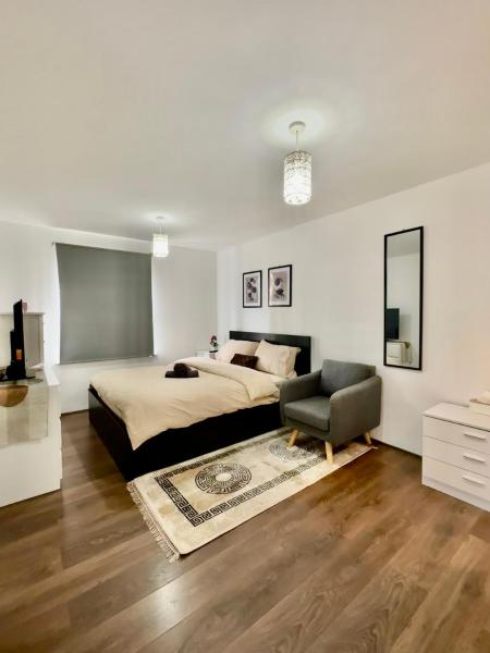 Stay In Stratford - Stratford