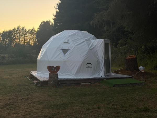 Rooms, Rv,tents In Redwood N&s Park 红木国家公园的房间 - Smith River, CA