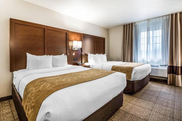 Comfort Suites At Par 4 Resort - Waupaca, WI