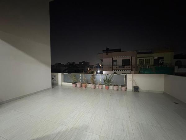 Entire 2bhk Flat With A Big Balcony - Jaipur