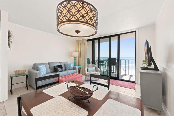 Oceanfront In Heart Of N Myrtle Beach With Pool - North Myrtle Beach, SC
