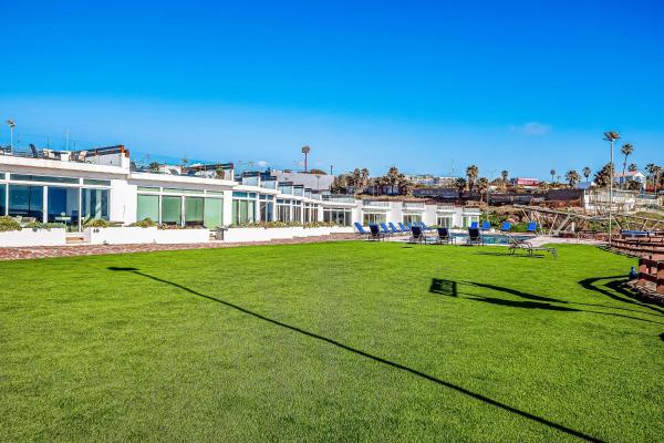 Dog-friendly Home 3 Rows To Beach With Rooftop Deck, Pool, Hot Tub, & Kitchen - Rosarito