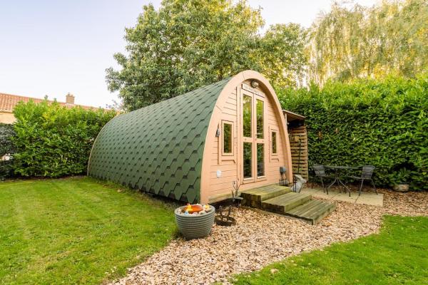 The Chestnuts Pod With Private Garden. - Wymondham