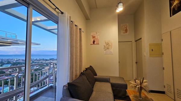 Scenic 2br Penthouse With Samal Island View - Davao City