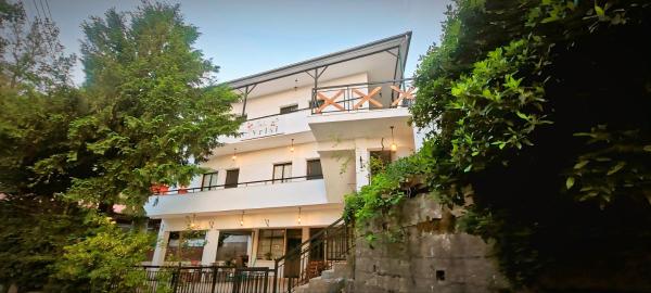 Vrisi Guesthouse Pedoulas - Cyprus