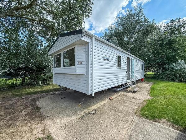 Superb 6 Berth Caravan With Free Wi-fi At Broadland Sands Ref 20382bs - Gorleston-on-Sea