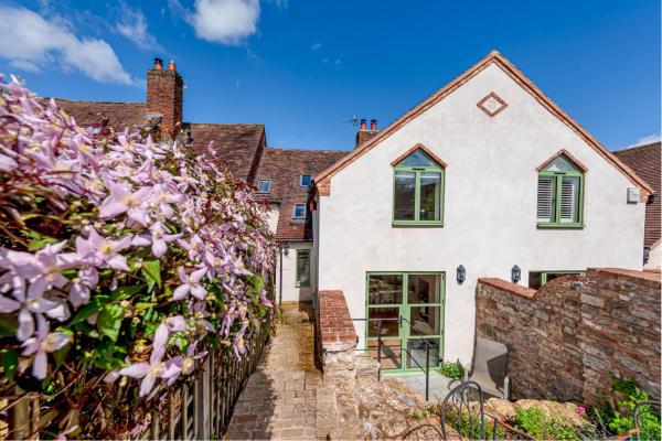 Explore Shropshire From Much Wenlock - Pass The Keys - Bridgnorth