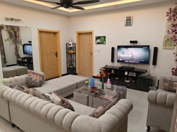 Small Villa With Beautiful View - İslamabat
