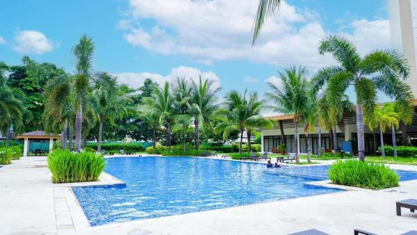 Staycation In Bloom - Muntinlupa