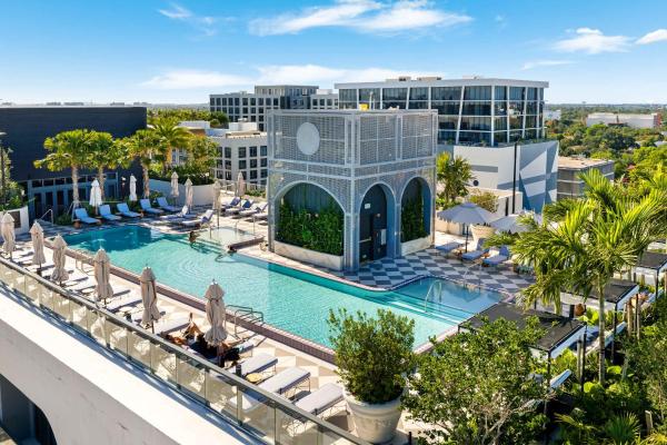Wynwood Pad- Stylish Apt With View & Rooftop Pool - Coral Gables, FL