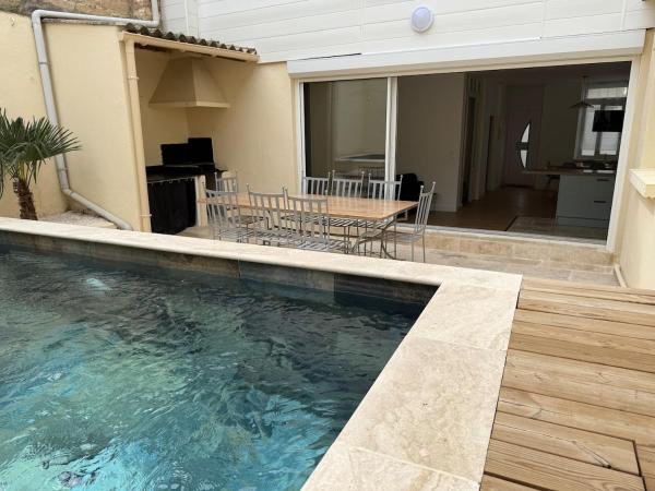 Maison Avec Piscine Et Emplacement Idéale - Narbona