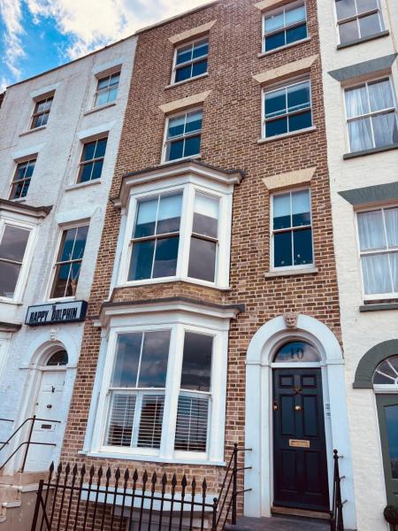 Luxury 2 Bed Apartment With Stunning Sea View Steps From Old Town And Dreamland - Kent