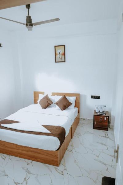 Velora Retreats 2 Bhk Fully Furnished Apartment Kazhakootam - Thiruvananthapuram