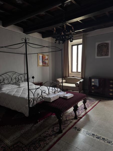 Palazzo Nobiliare Crescenzi - Lazio