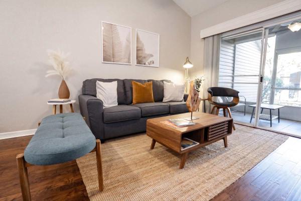 The Nomad At Gables - King Bed , Pool , Garage - Gainesville, FL