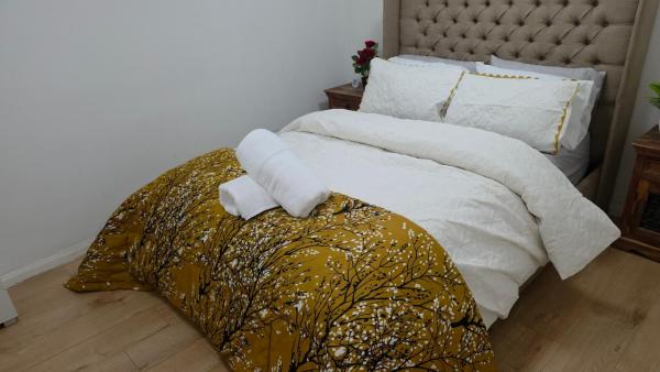 Superb Short Stay Heathrow - Harrow