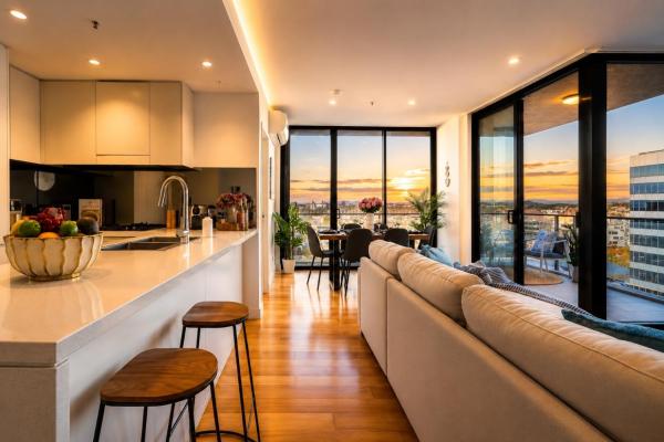 Luxury 3br Ocean Views Pool, Beach, Dining & Cbd - Wollongong