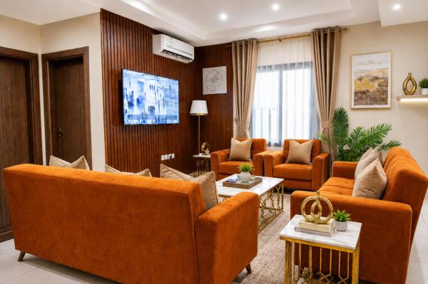 طيبة للشقق الفاخرةTaiba Luxury Apartments - 3 Bedrooms, 5 Mins To Haram! - Madinah