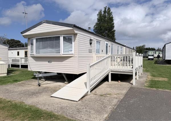 Beautiful Caravan At Manor Park Holiday Park In Hunstanton Ref 23060w - Great Britain