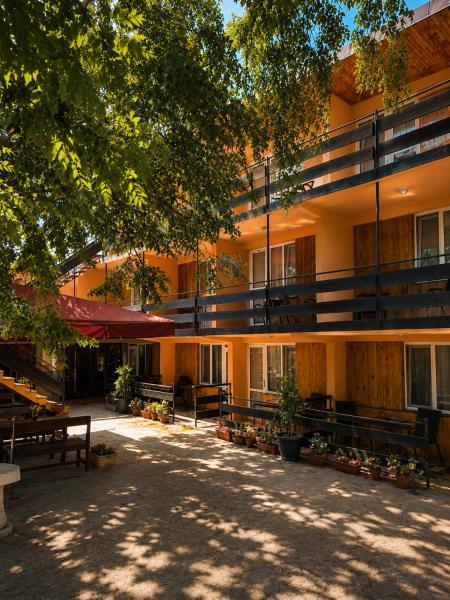 Family Hotel Yulian - Kranevo