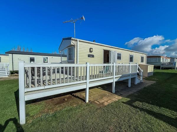 Beautiful Caravan With Decking At Wifi At Manor Park, Hunstanton Ref 23098t - Hunstanton