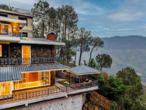 Elivaas Signature Bask And Blessings Meadows 3-bhk Pet-friendly Villa With Shared Jacuzzi, Spa, Garden And Gazebo - Solan