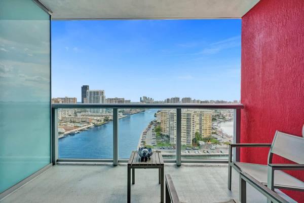 Cozy Studio Resort Access Near Beach Pool 1907 - Aventura, FL