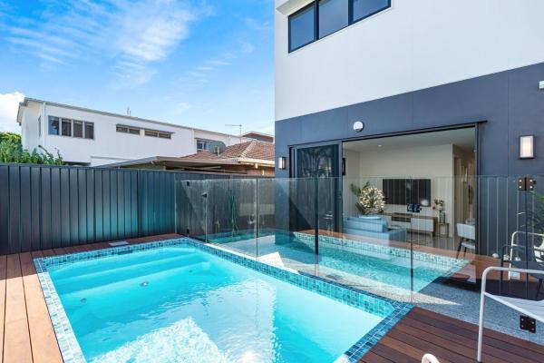 Luxe Mermaid Retreat - Gold Coast