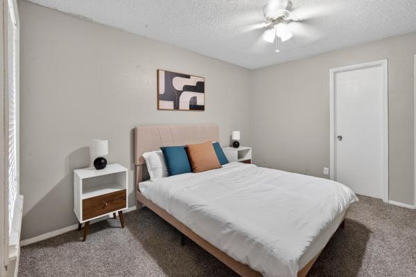 District West 2br Near Shopping & Dining - Lubbock, TX
