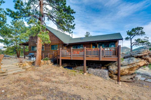 Mountain Getaway With Separate Bunkhouse, Deck, & Trail Access - Estes Park, CO