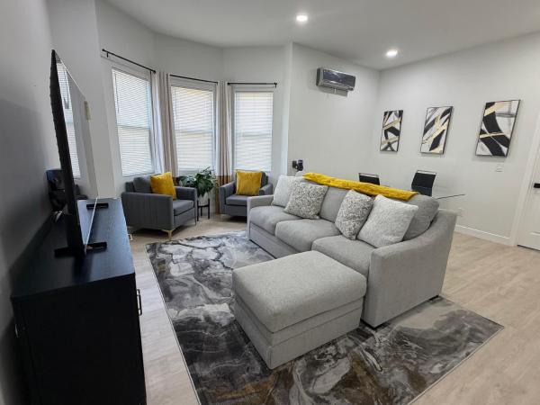 Modern 2br Oasis - Red Hook, NY