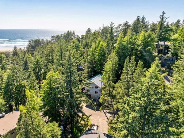 Hidden Oasis - House In Manzanita With 3 Decks Walk To The Beach - Manzanita, OR