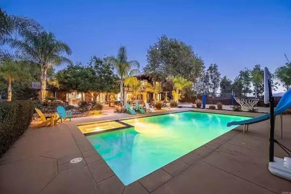 North County Estate - Pool Spa & Volleyball Court - Escondido, CA