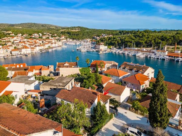 Apartments By The Sea Milna, Brac - 27445 - Milna