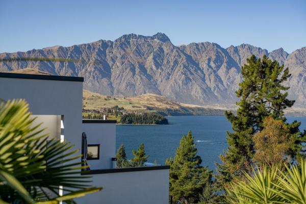 Grand Thorn Retreat With Spa Pool - Queenstown
